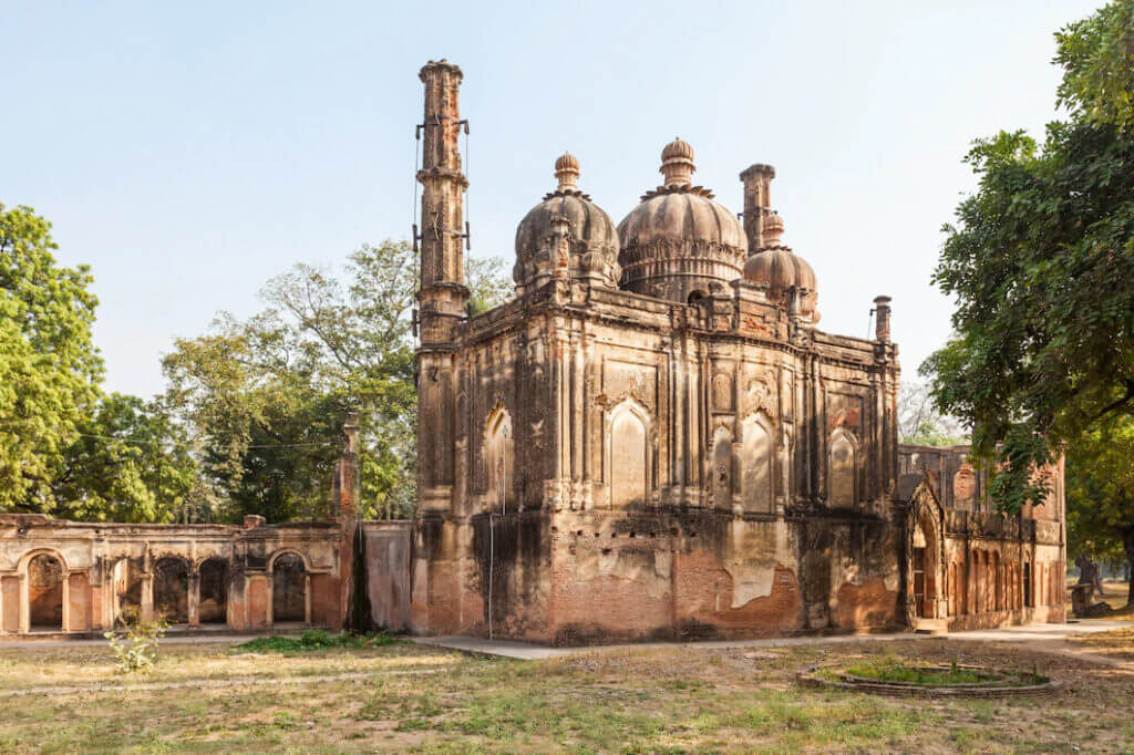 Tourist Places in Lucknow | Popular Cultural & Historical Destination